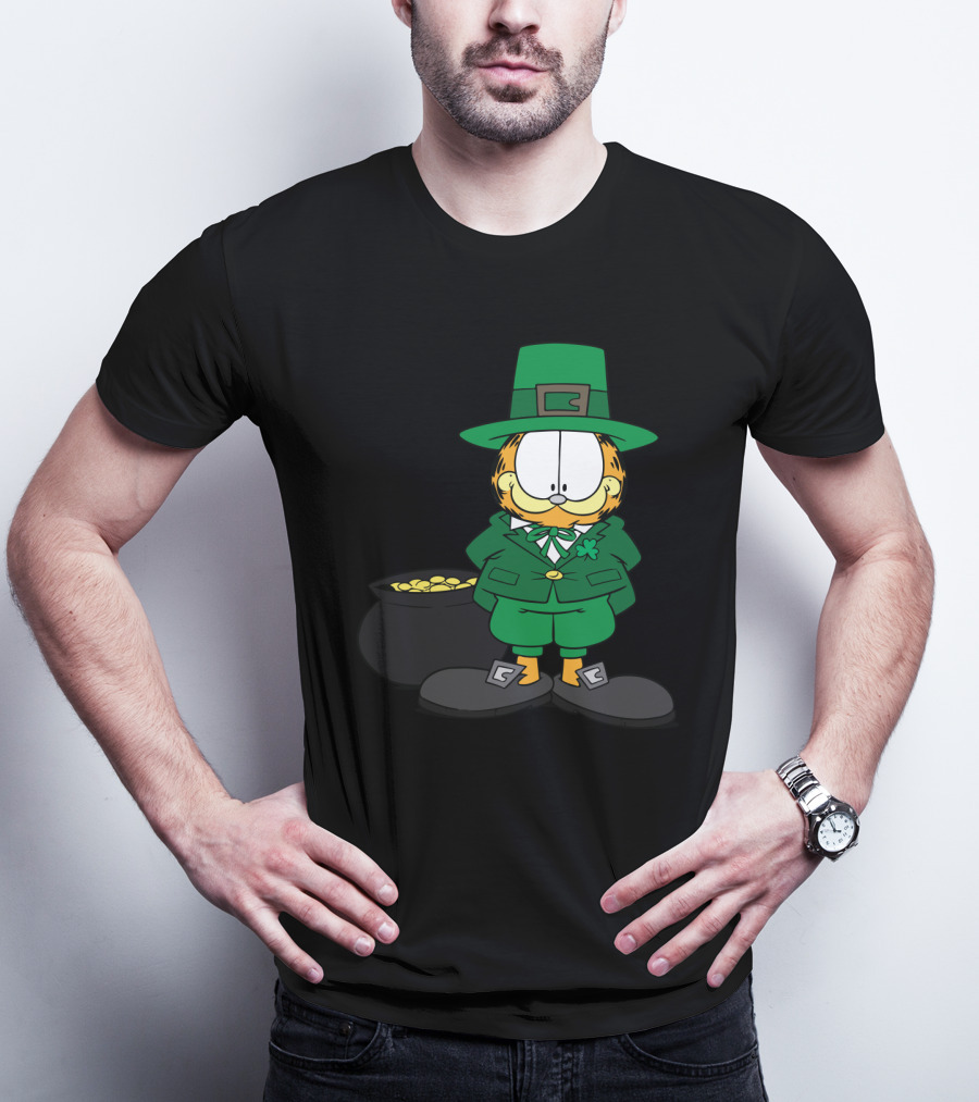 Garfield St. Patrick's Day Leprechaun With Pot Of Gold T-Shirt