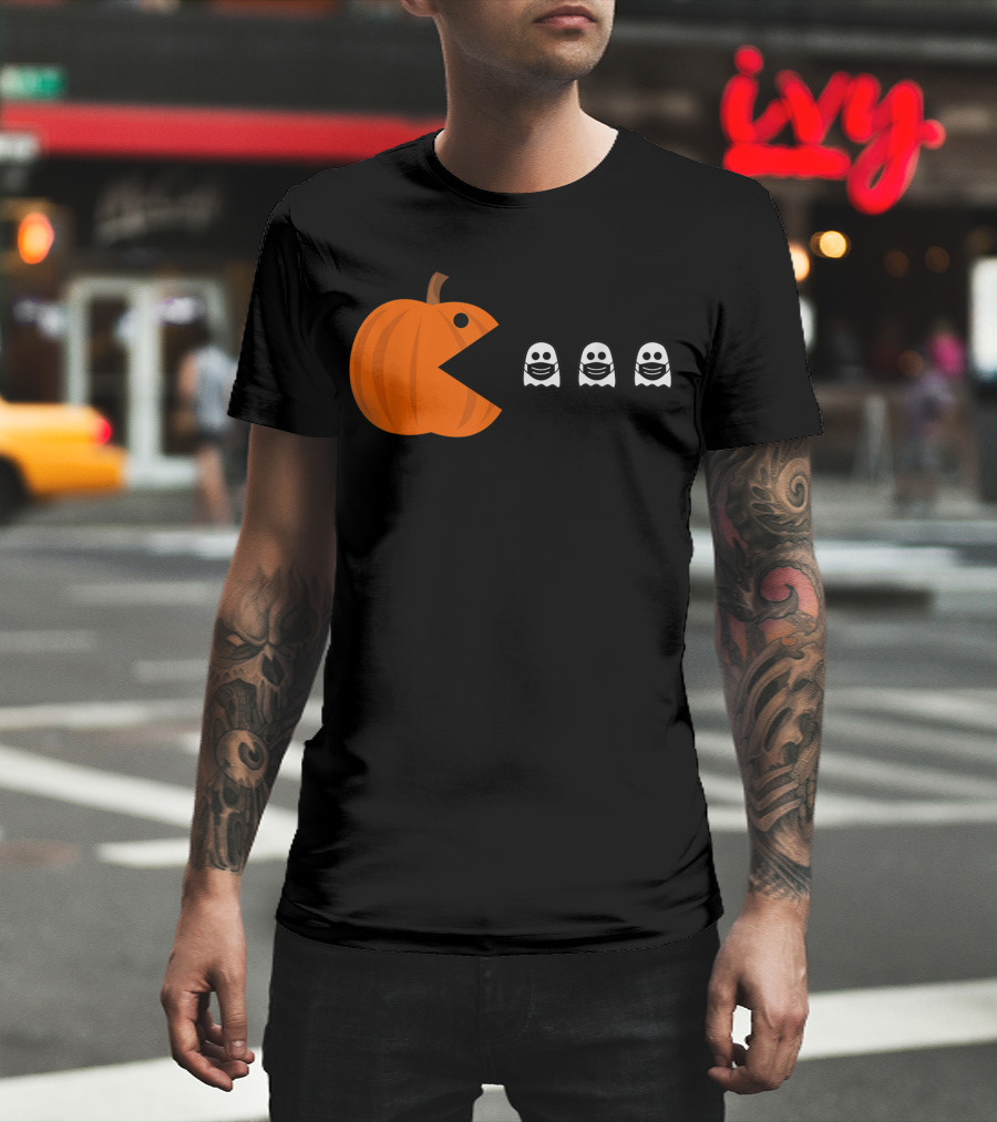 Pac-Man Pumpkin Eating Ghosts Funny Halloween Men's T-Shirt