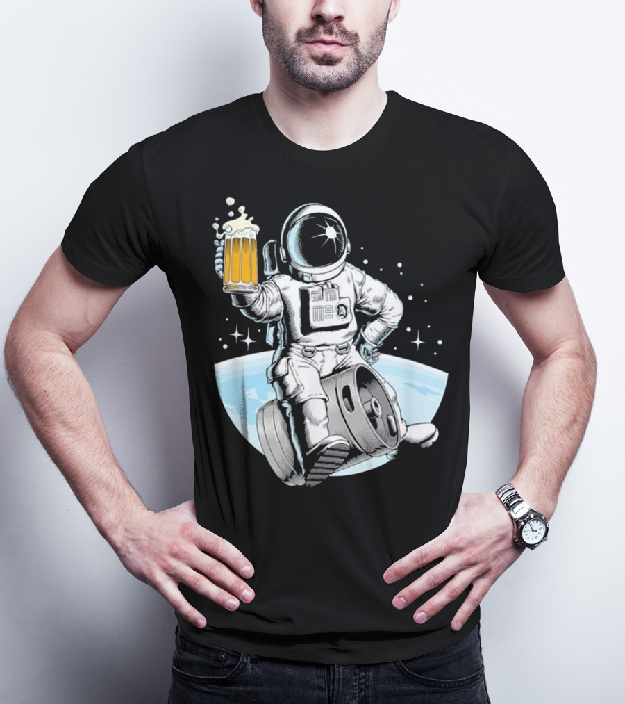 Beer Drinking Astronaut Holding A Mug Of Beer In Space With Stars And Earth Background T-Shirt