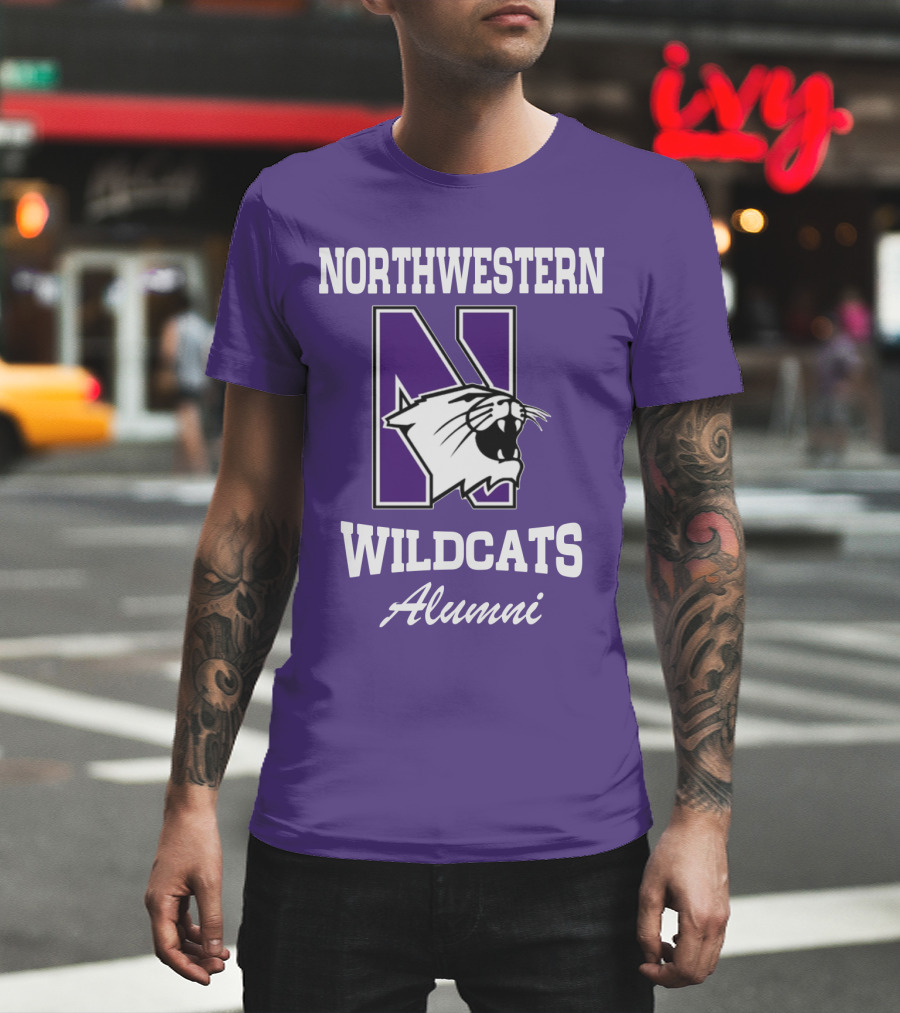 NORTHWESTERN WILDCATS ALUMNI T-Shirt