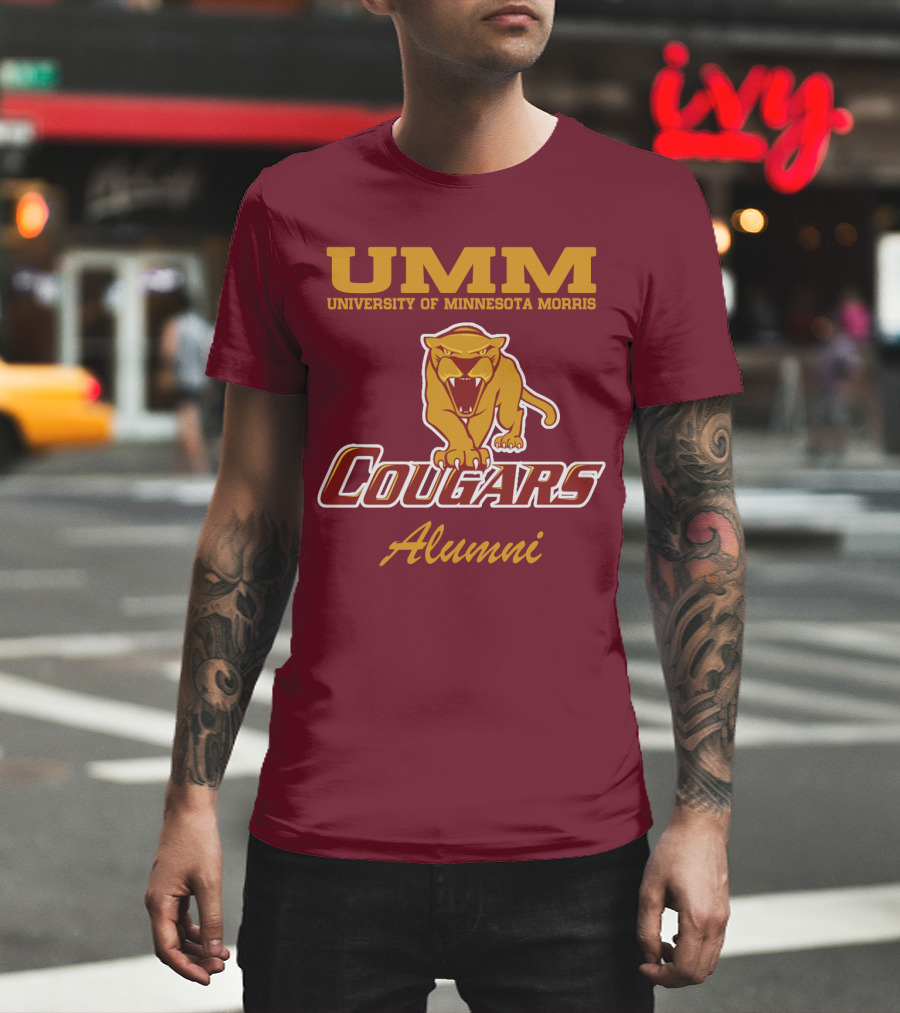 UMM University Of Minnesota Morris Cougars Alumni T-Shirt