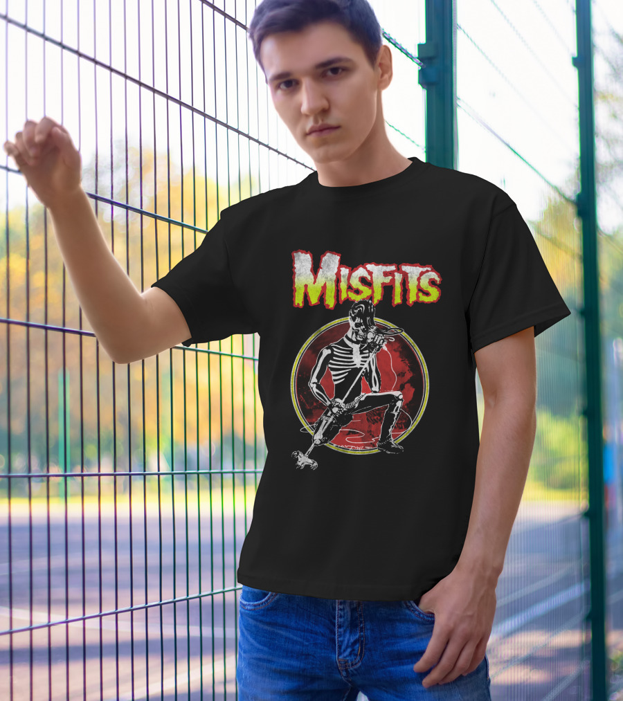 Misfits Skeleton Mic Rock Artwork T-Shirt