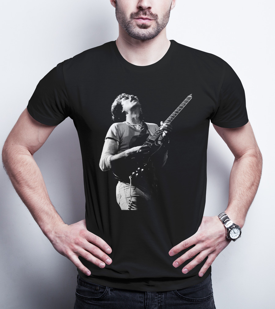 Stn Electric Guitarist In Concert Performance Black And White T-Shirt