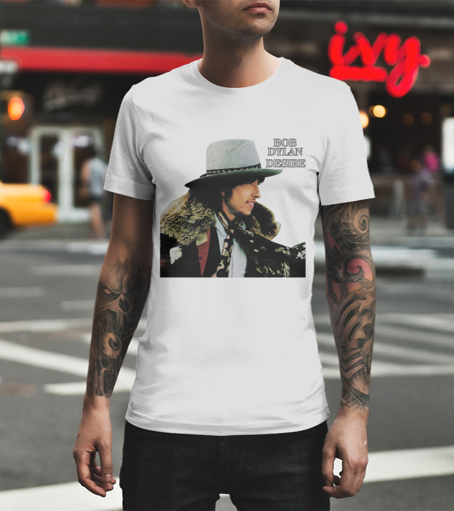 Bob Dylan Desire Album Cover With Fur Coat And Hat T-Shirt