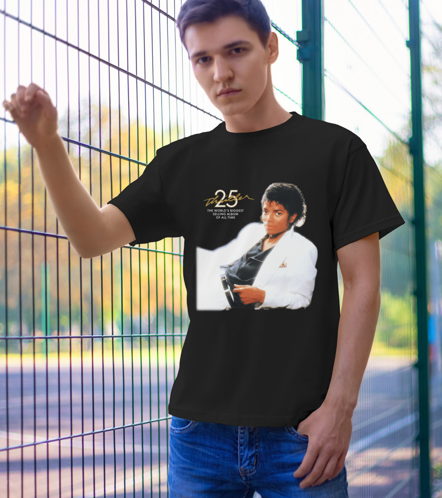 25 Thriller The World's Biggest Selling Album Of All Time T-Shirt