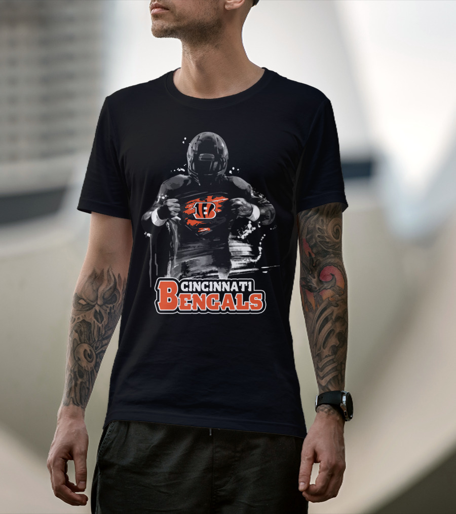 Cincinnati Bengals B Icon Football Player Splash Effect T-Shirt
