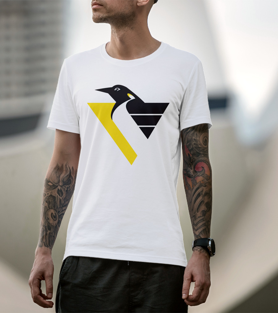 Pittsburgh Penguins Retro Penguin Triangles T-Shirt