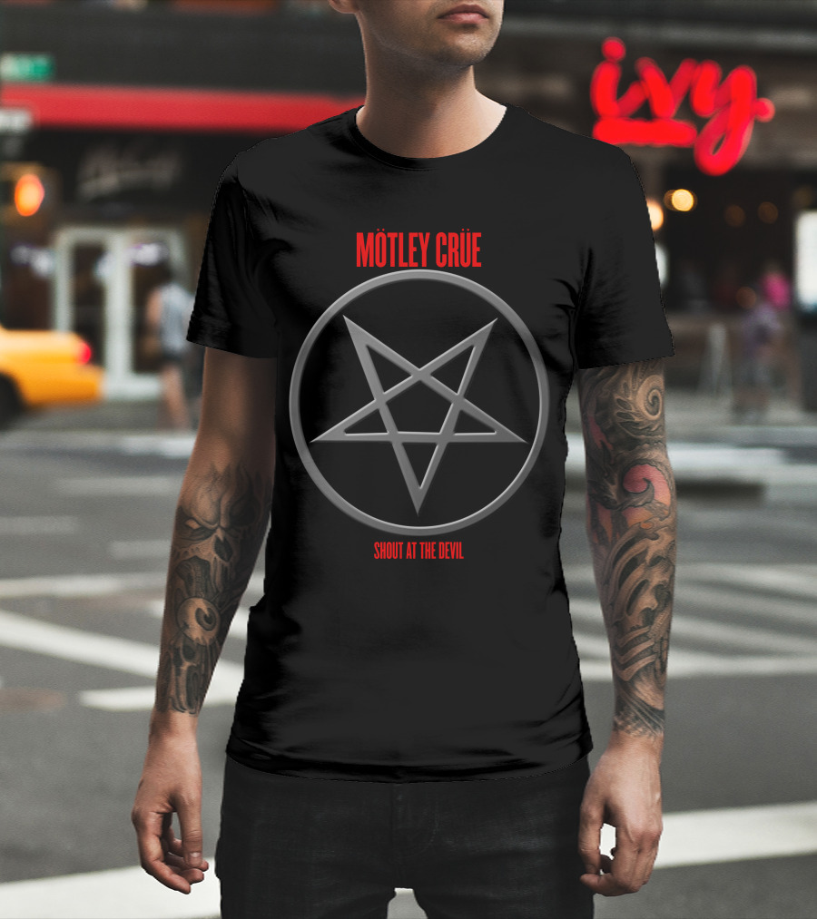 Mötley Crüe Shout At The Devil Pentagram T-Shirt