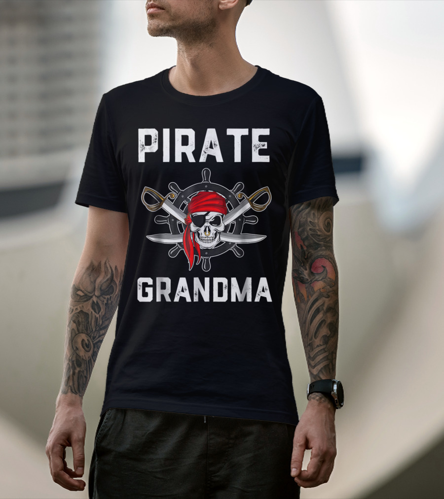 PIRATE GRANDMA SKULL BANDANA WHEEL CROSSED SWORDS T-Shirt