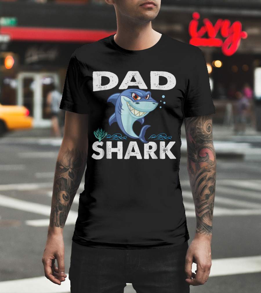 Dad Shark Awesome Funny Family Shark Fierce Cartoon T-Shirt