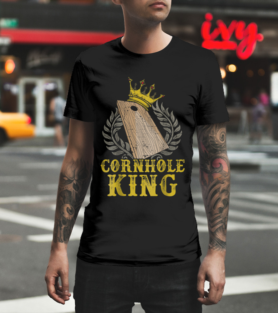 Cornhole King Bean Bag Game Summer Dad Papa18 Crown Laurel Wreath T-Shirt