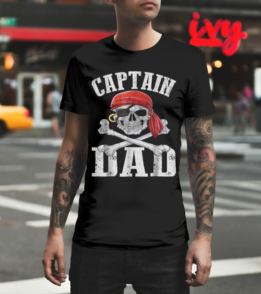 Captain Dad Skull Crossbones Red Bandana Pirate Image T-Shirt
