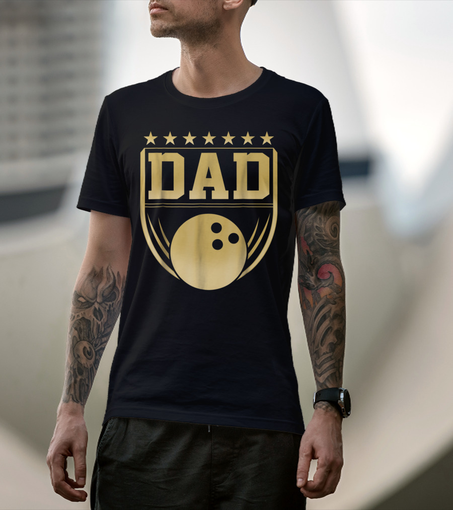 Dad Bowling Golden Shield Medal T-Shirt