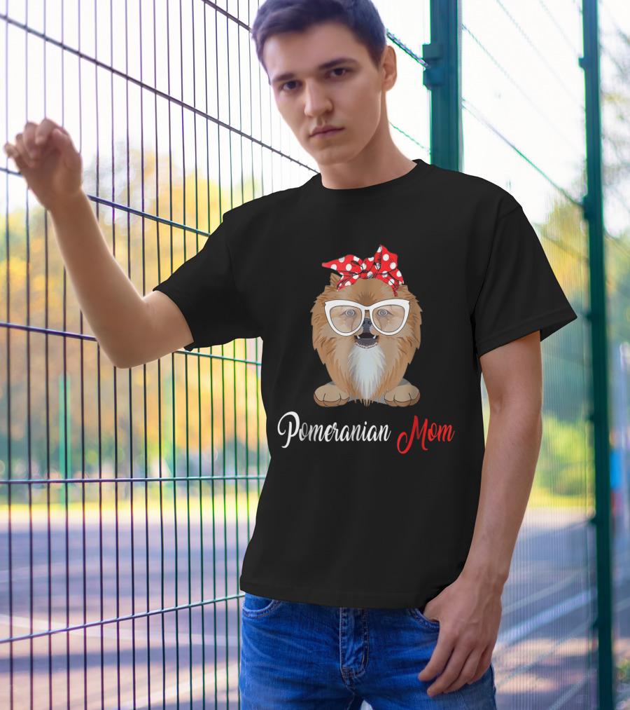 Pomeranian Mom With Polka Dot Bow And Glasses Fashion T-Shirt