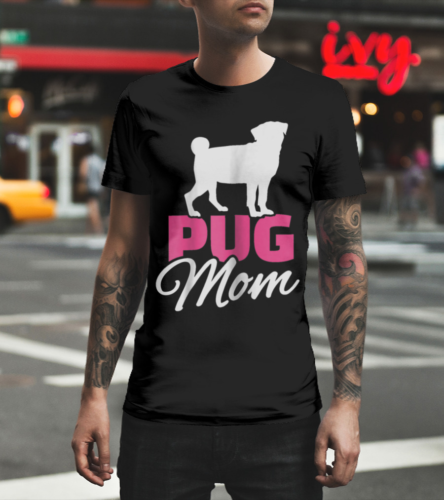 Pug Mom T-Shirt