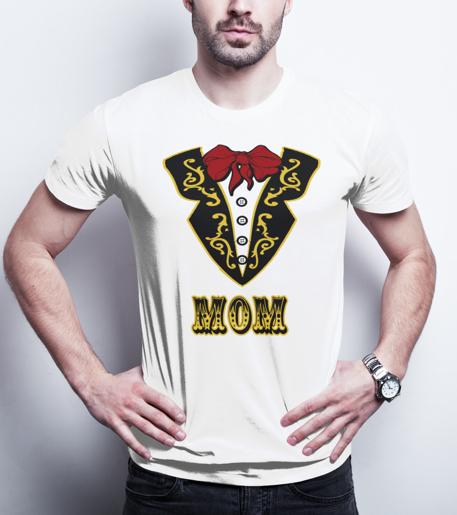 Mom Ringmaster Circus Birthday Party T-Shirt