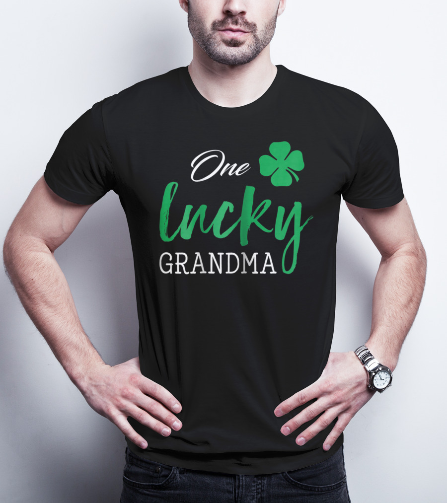 One Lucky Grandma Shamrock St Patrick's Day T-Shirt