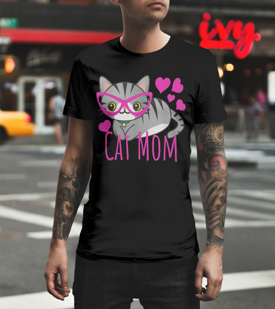 Cute Kawaii Cat Mom With Pink Glasses And Hearts T-Shirt