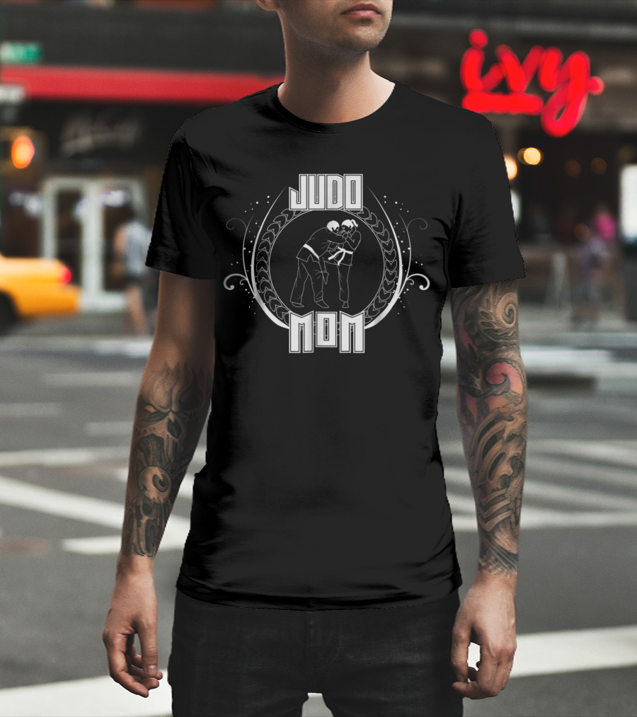 Judo Mom Black Belt Throwing Fight Sport Artistry T-Shirt