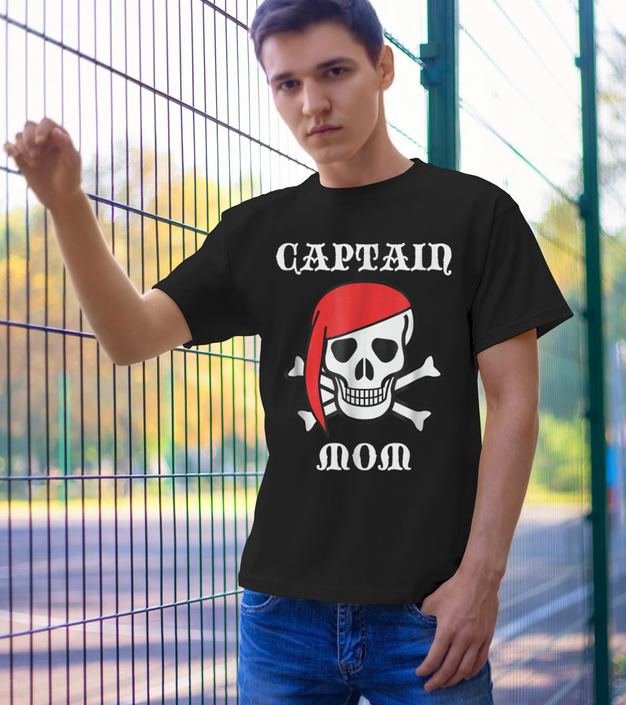 Captain Mom Skull Crossbones Red Bandana T-Shirt