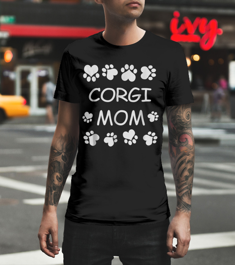 Corgi Mom Paw Prints Heart Design For Corgi Lovers Christmas Birthday T-Shirt