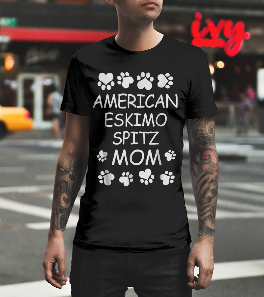 American Eskimo Spitz Mom Paw Print Hearts T-Shirt