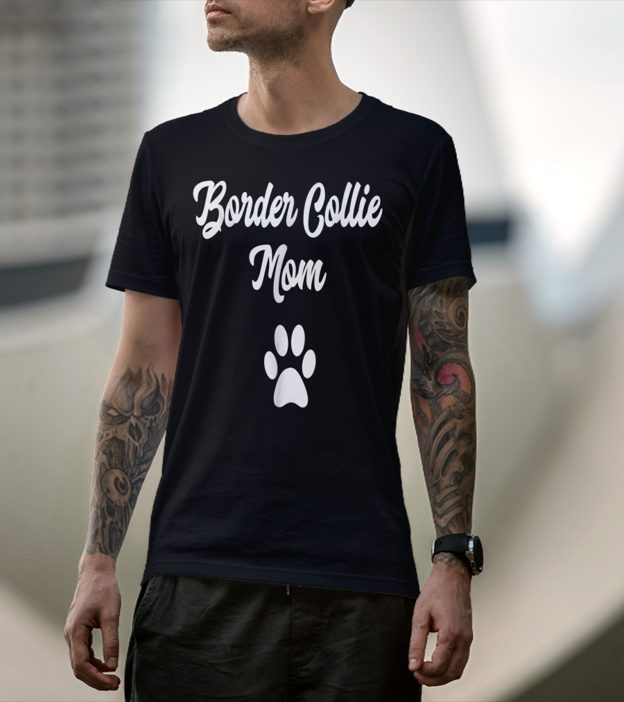 Border Collie Mom Paw Prints T-Shirt