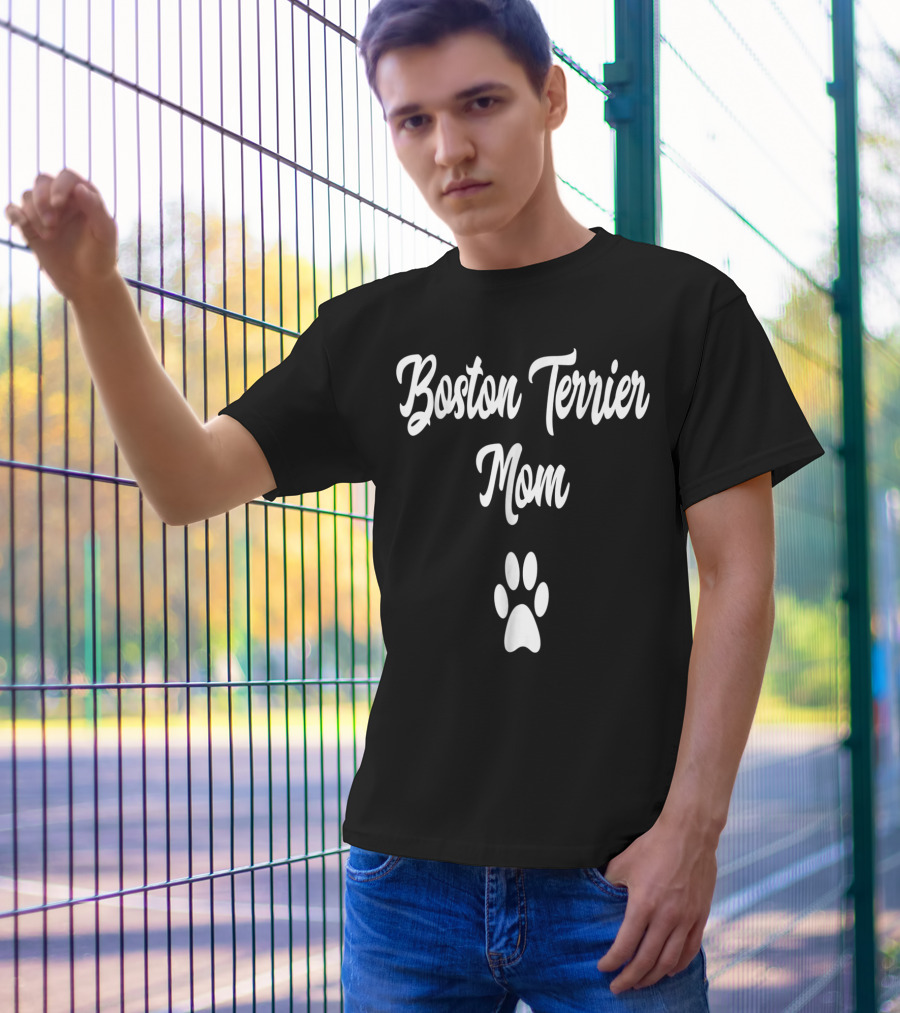 Boston Terrier Mom Paw Prints T-Shirt