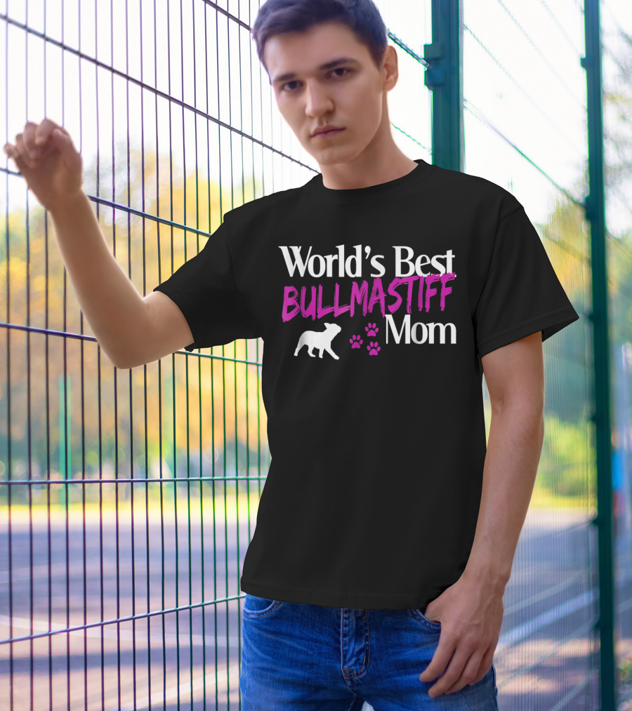 World's Best Bullmastiff Dog Mom Owners21 T-Shirt