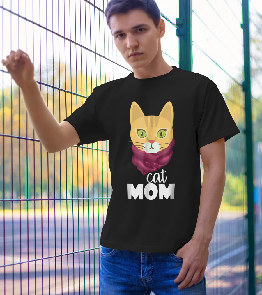 Cat Mom Funny For The Perfect Cat Mom In Your Family T-Shirt