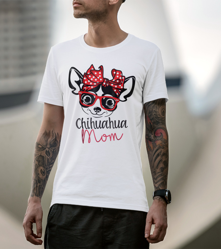 Chihuahua Mom Red Glasses And Polka Dot Bow T-Shirt