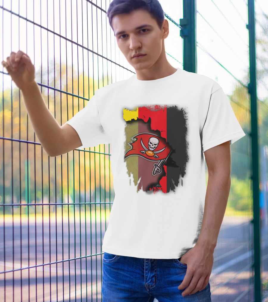 Germany Flag With Buccaneers Skull And Crossed Swords Emblem T-Shirt