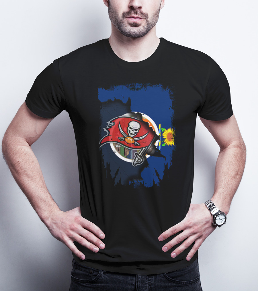 Kansas Buccaneers Sunflower Flag Skull Football T-Shirt