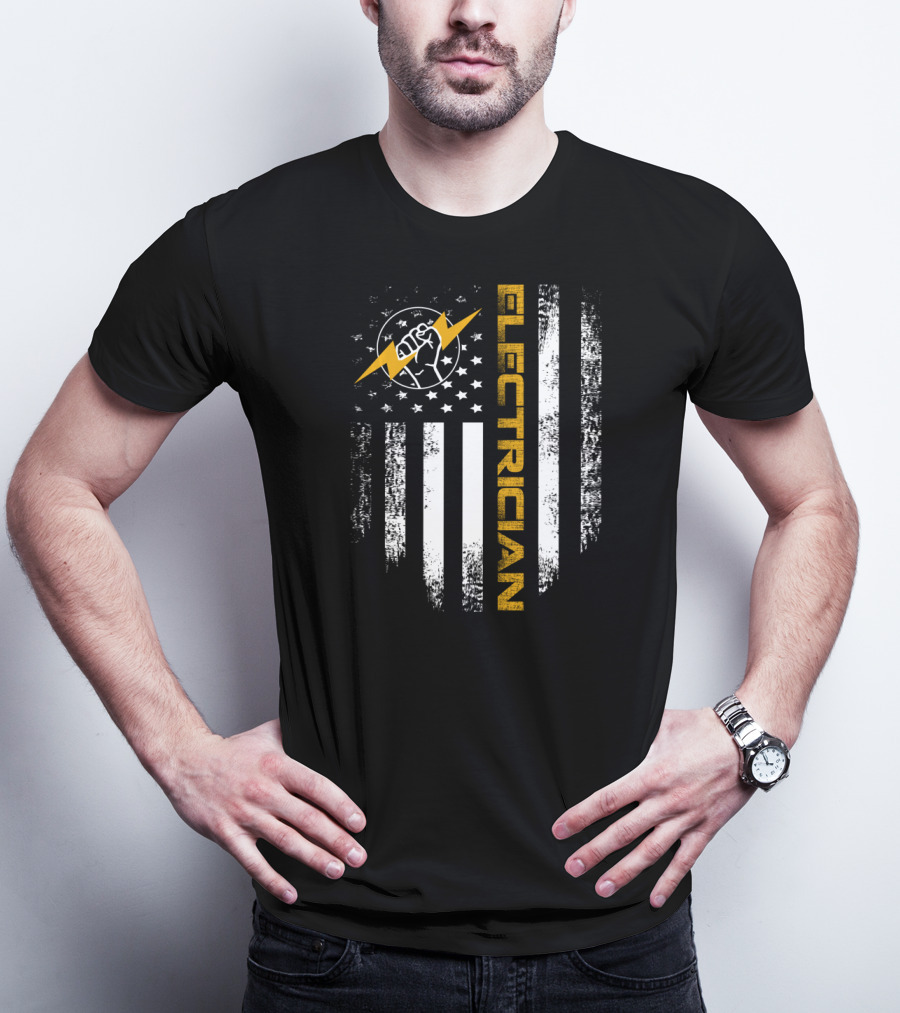 USA Flag Electrician Vintage Fist Lightning Bolt T-Shirt