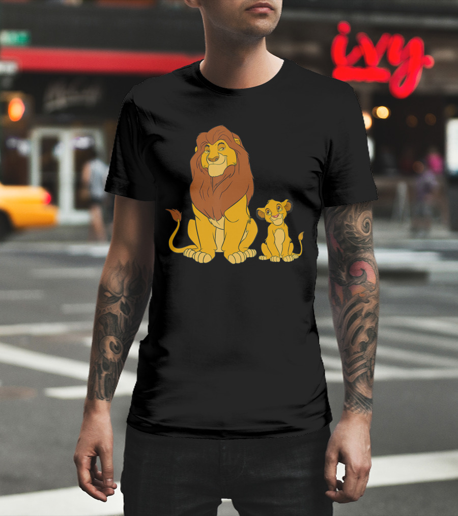 Disney The Lion King Mufasa And Young Simba Sitting Together T-Shirt