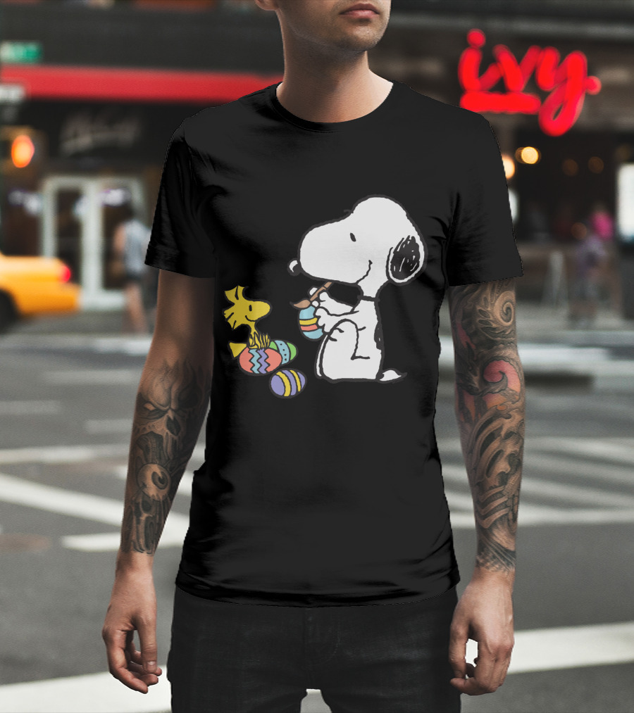 Peanuts Snoopy And Woodstock Painting Easter Eggs T-Shirt