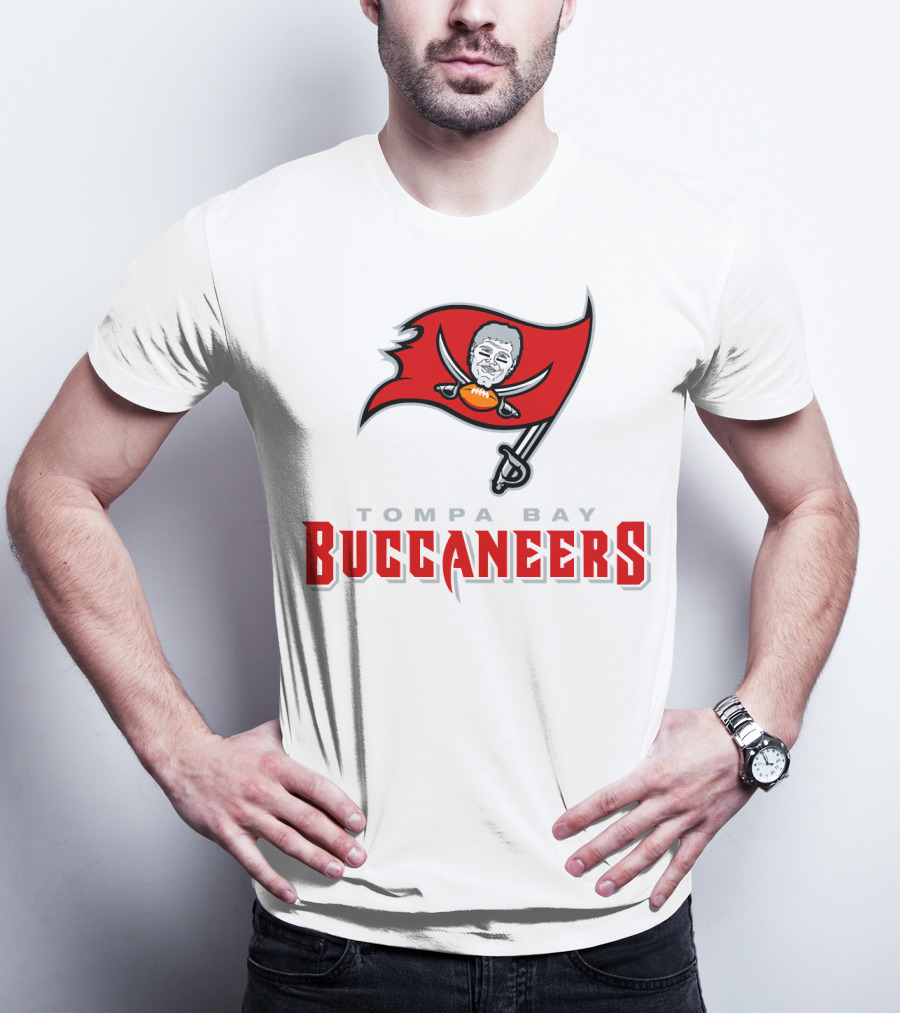 Tompa Bay Buccaneers Brady Flag NFL T-Shirt