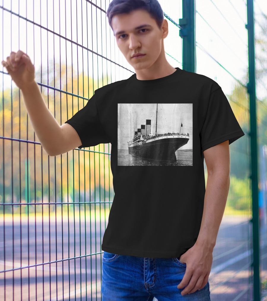 Kids The Titanic Setting Sail Iconic Ocean Liner Image T-Shirt