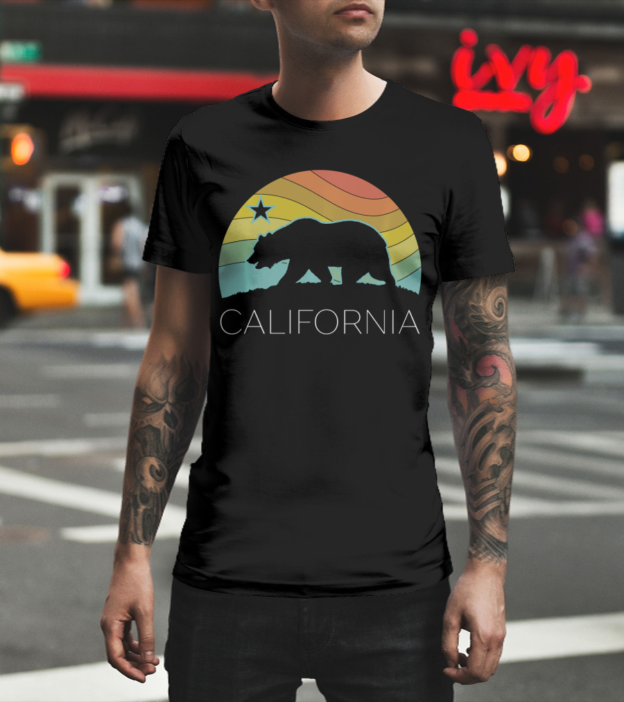 Retro California Bear Vintage Beach Cali Pride Surf 70s 80s Star Rainbow T-Shirt
