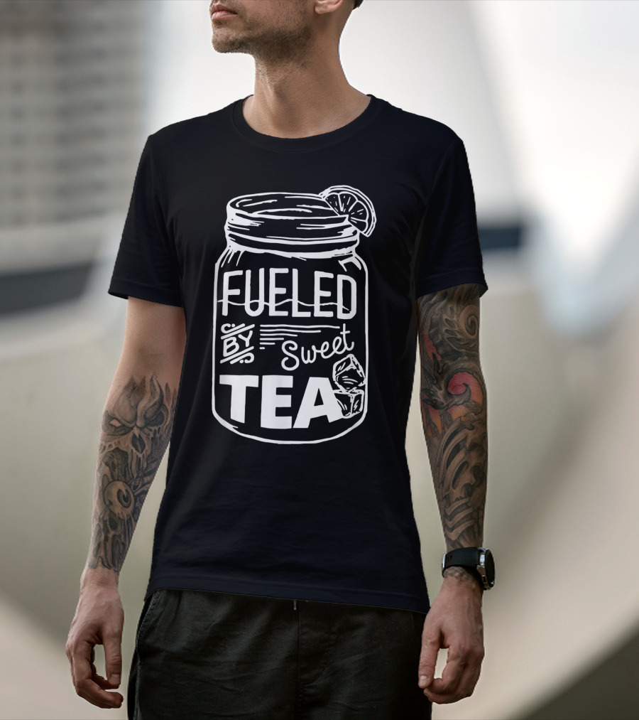 Fueled By Sweet Tea In Classic Mason Jar Design With Ice And Lemon Slice For Sweet Tea Lover T-Shirt