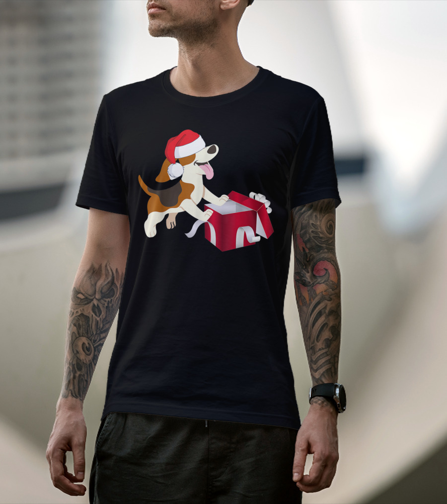 Beagle Dog Christmas Funny Santa Hat With Gift Box T-Shirt