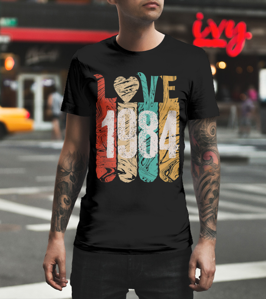 Love 1984 Classic Best Year Perfect Cool T-Shirt