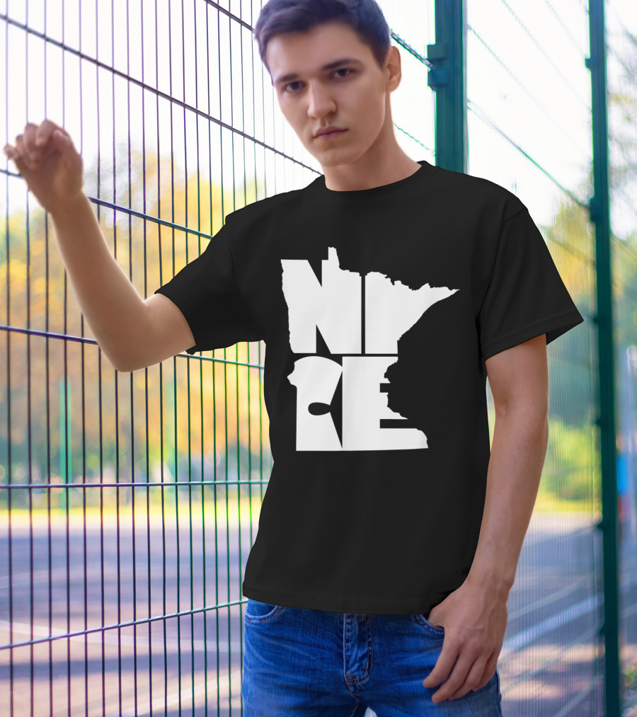 Minnesota Nice Map Outline T-Shirt