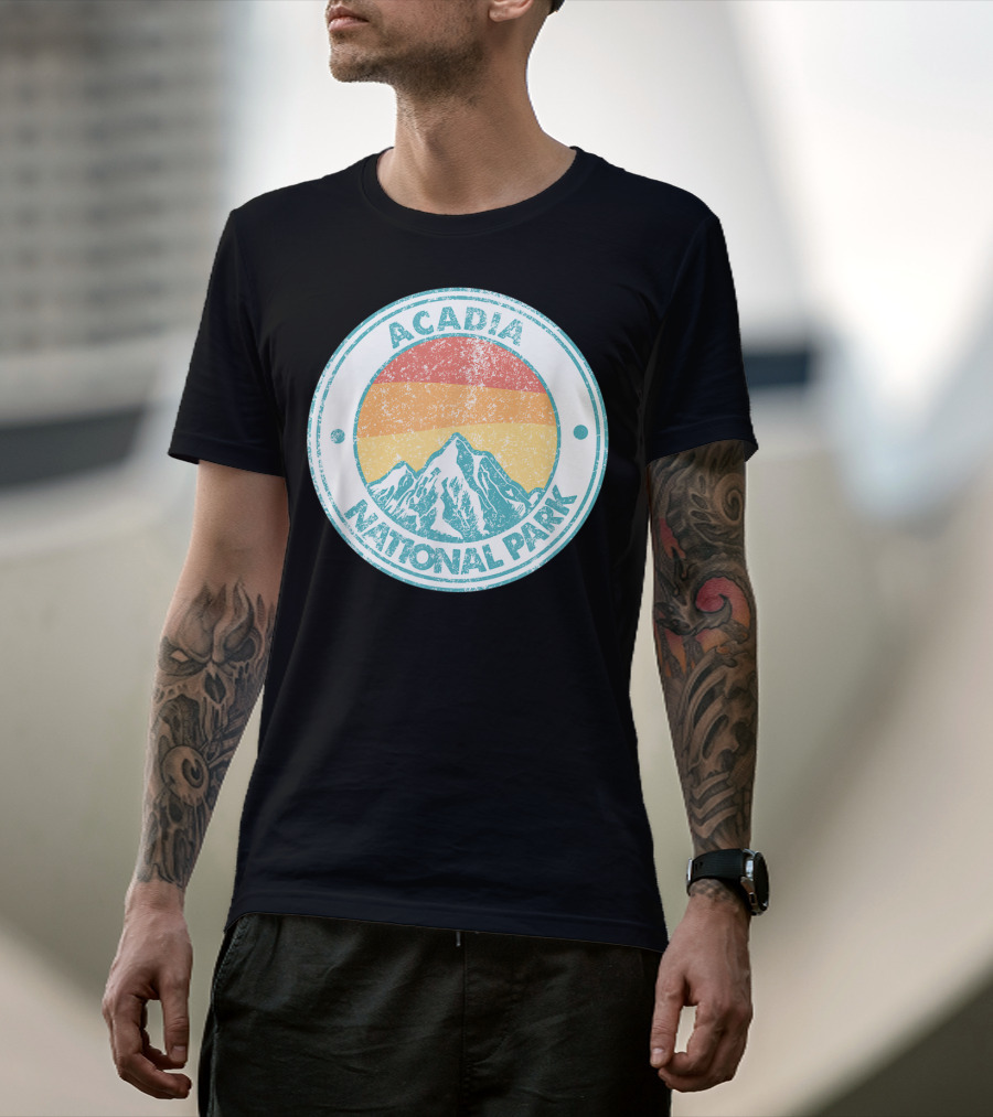 Acadia National Park Vintage Mountain Sunset Circle Badge T-Shirt