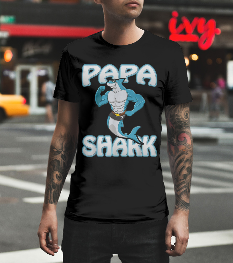 Papa Shark Muscular Gym Dad Father's Day T-Shirt