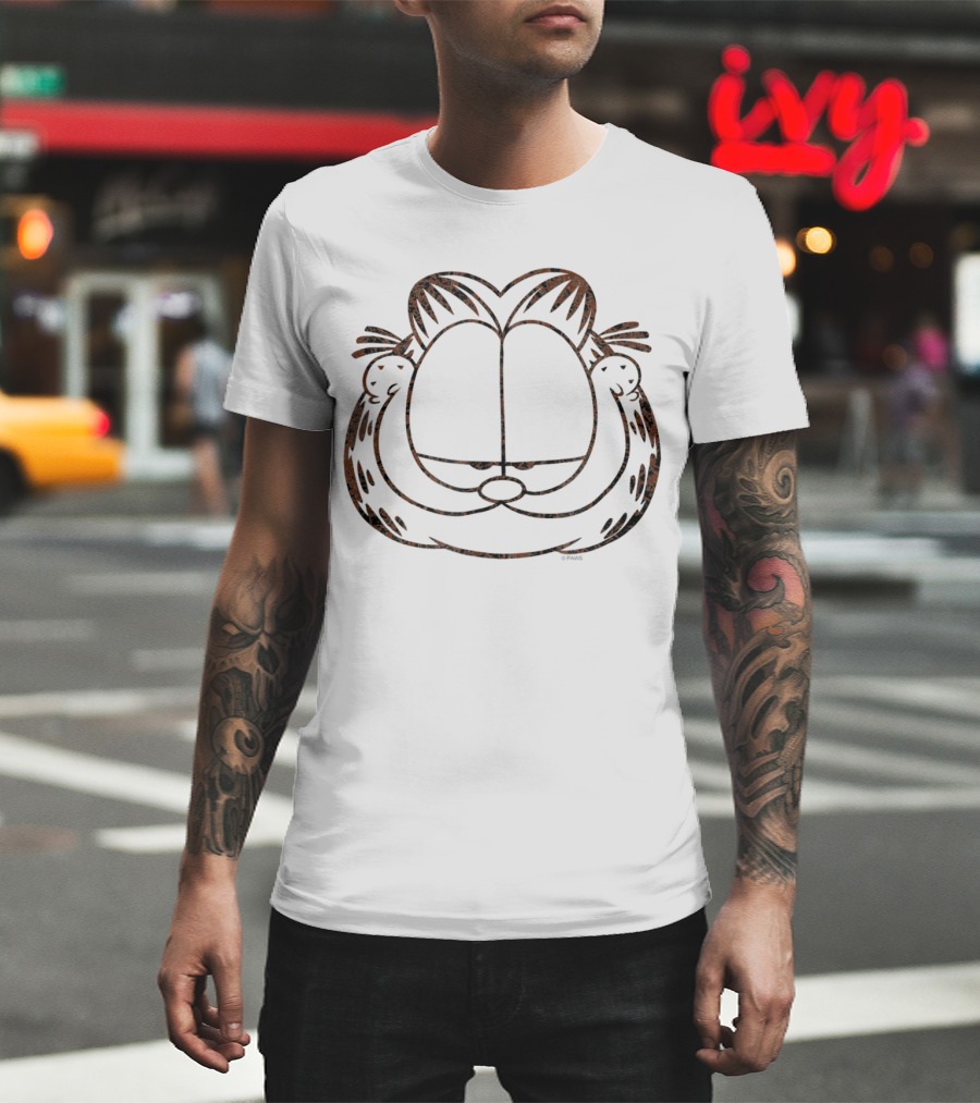 Garfield Smirking Distressed Face Outline T-Shirt