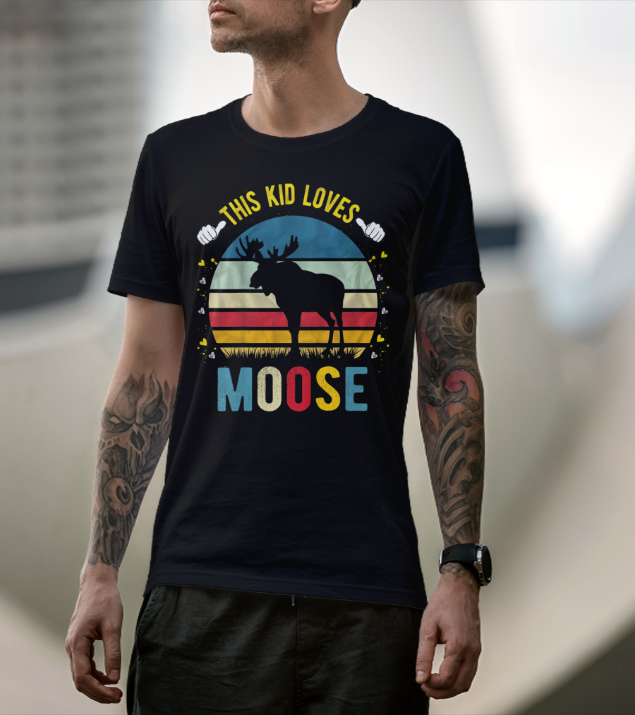 This Kid Loves Moose Retro Silhouette Boys And Girls Moose T-Shirt
