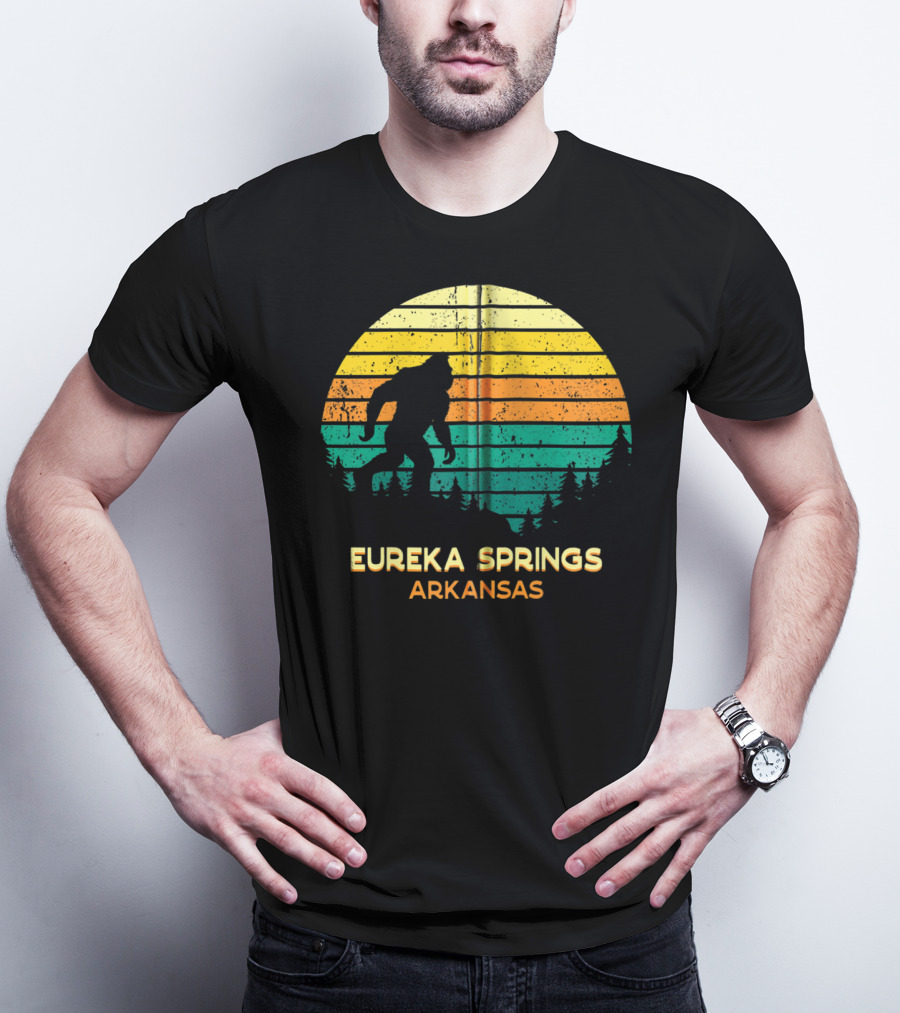Eureka Springs Arkansas Retro Bigfoot Silhouette Sunset T-Shirt