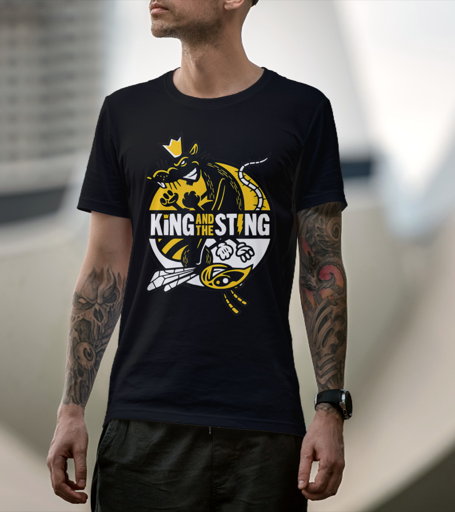 KING AND THE STING Crowned Rat And Bee Emblem T-Shirt