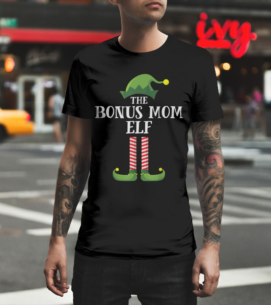 Festive Bonus Mom Elf Christmas Family Matching T-Shirt